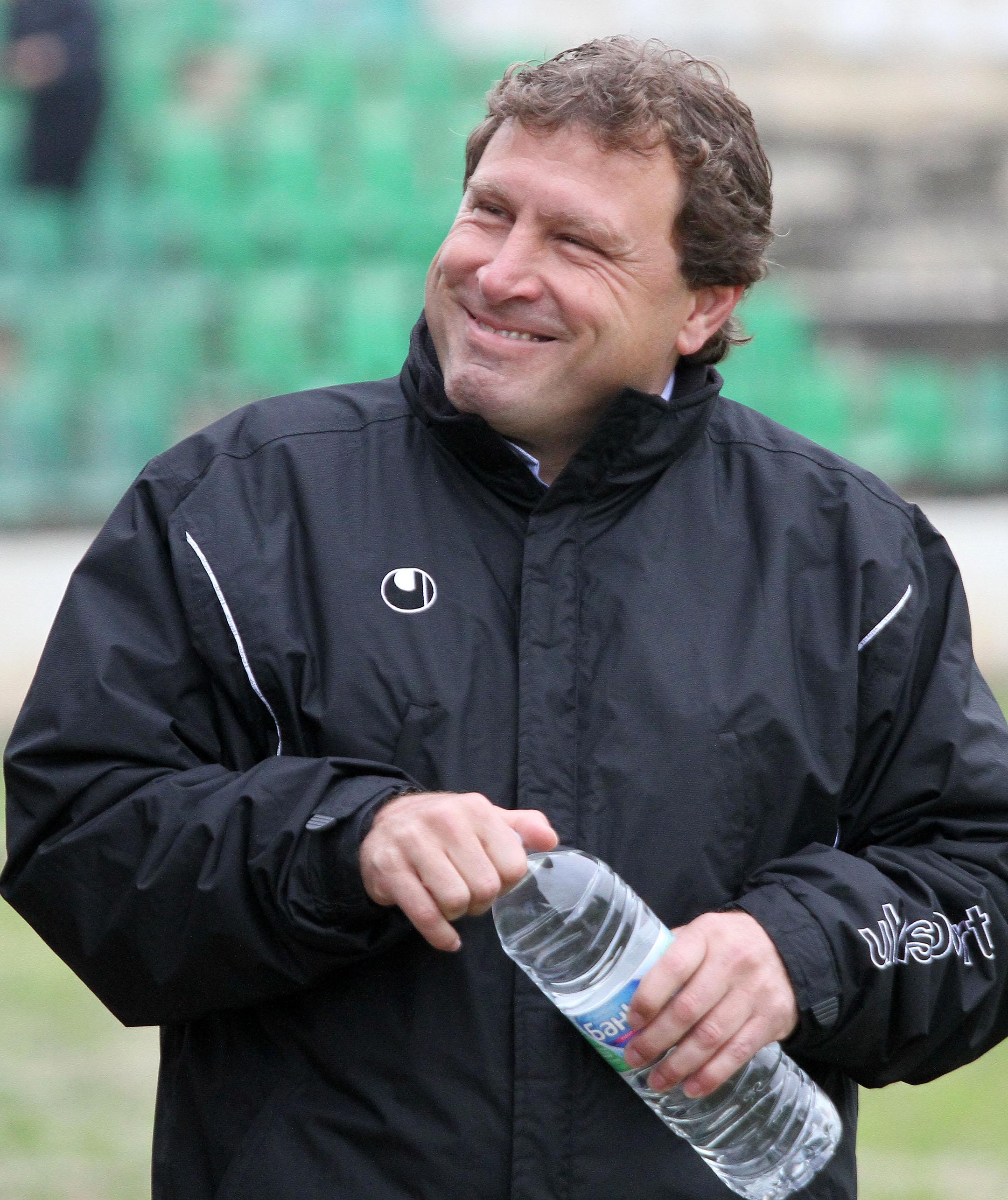 Вуцов пое „Царско село“