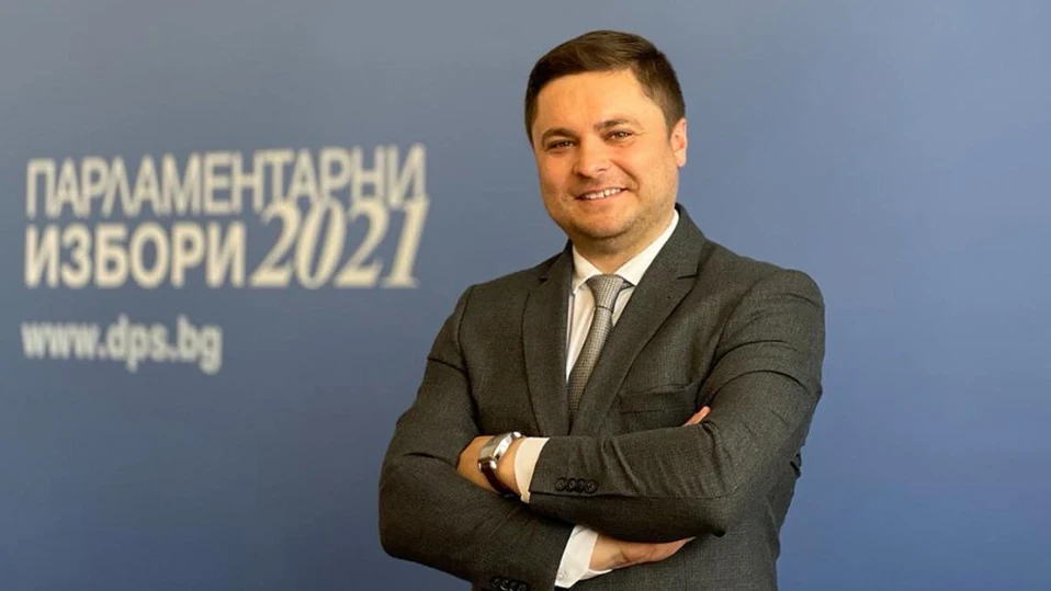 Независимите депутати се изравниха по брой с Възраждане И Мюмюн Мюмюн напусна ДПС