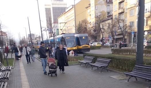 Трамвай блъсна възрастен мъж на площад "Македония" в столицата