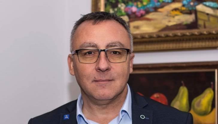 Учителите ще могат да получат увеличението на заплатите си със задна дата от 1 януари каза Диян