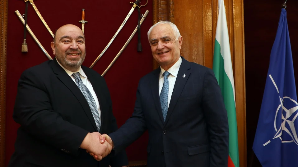 Министър Атанас Запрянов се срещна с посланика на Гърция Н Пр