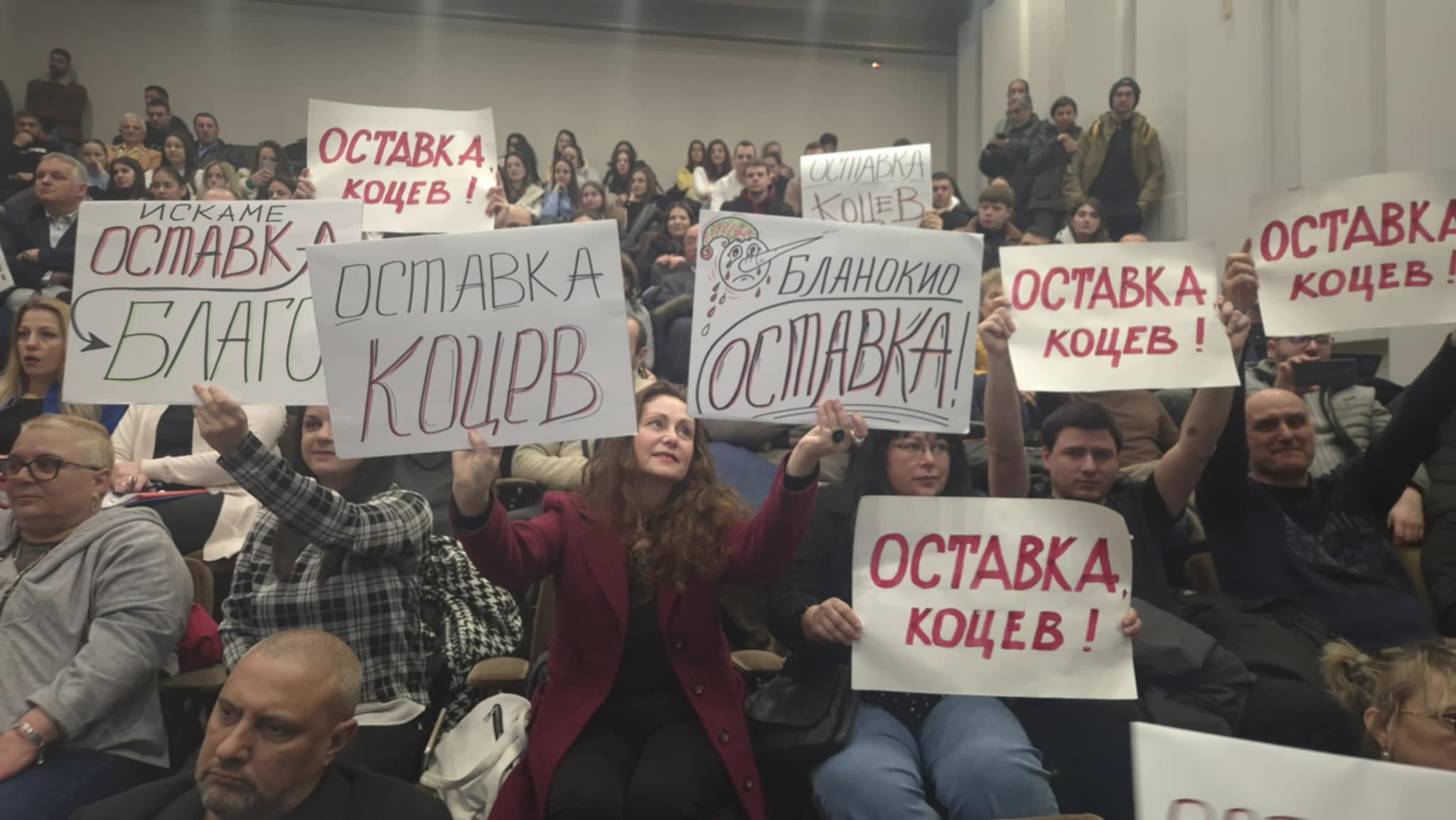 Общинският съвет решава дали да оттегли решението си за повишаване на редица такси във Варна