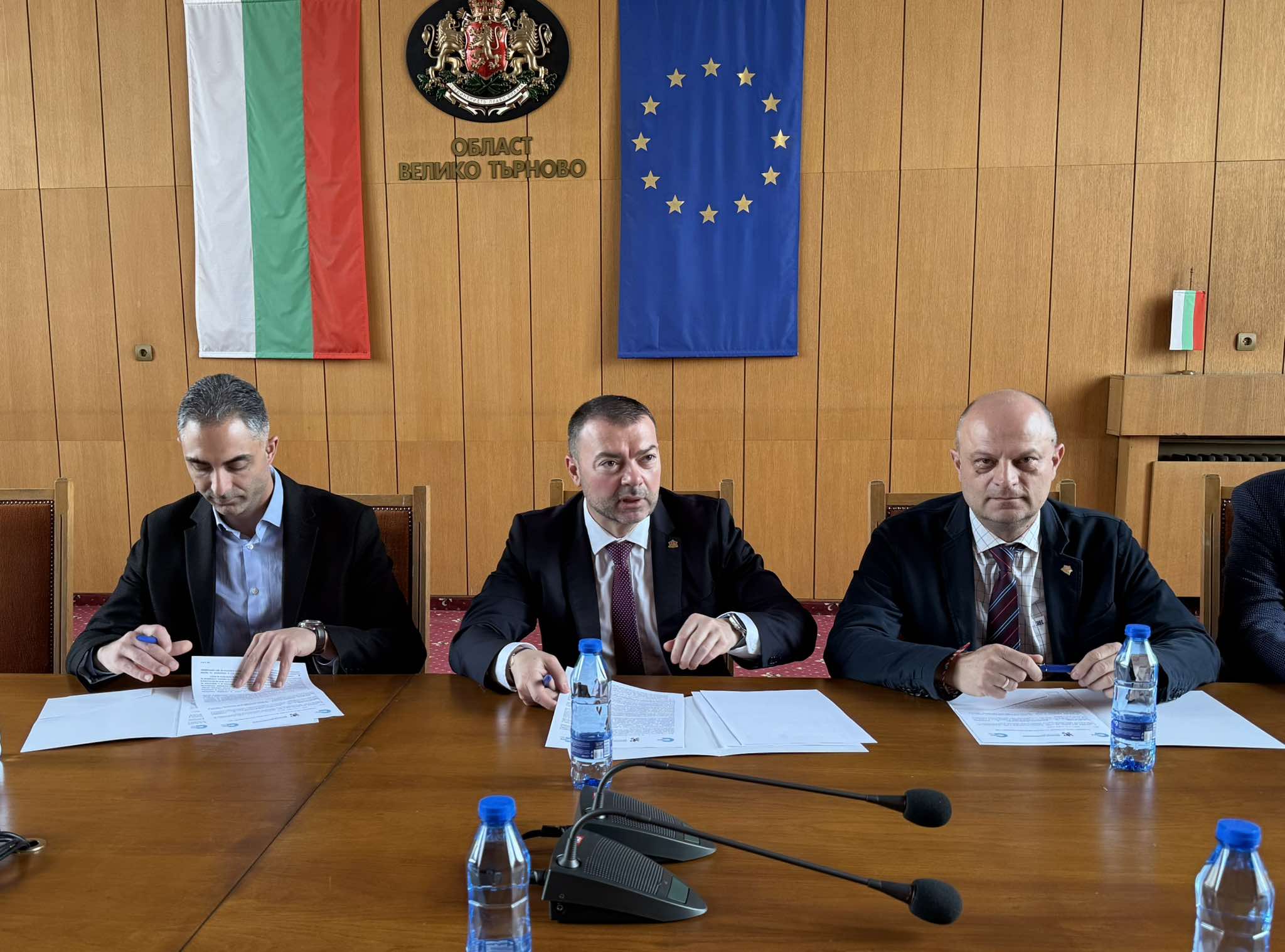 Споразумение за сътрудничество подписаха губернаторът на Велико Търново и две високотехнологични